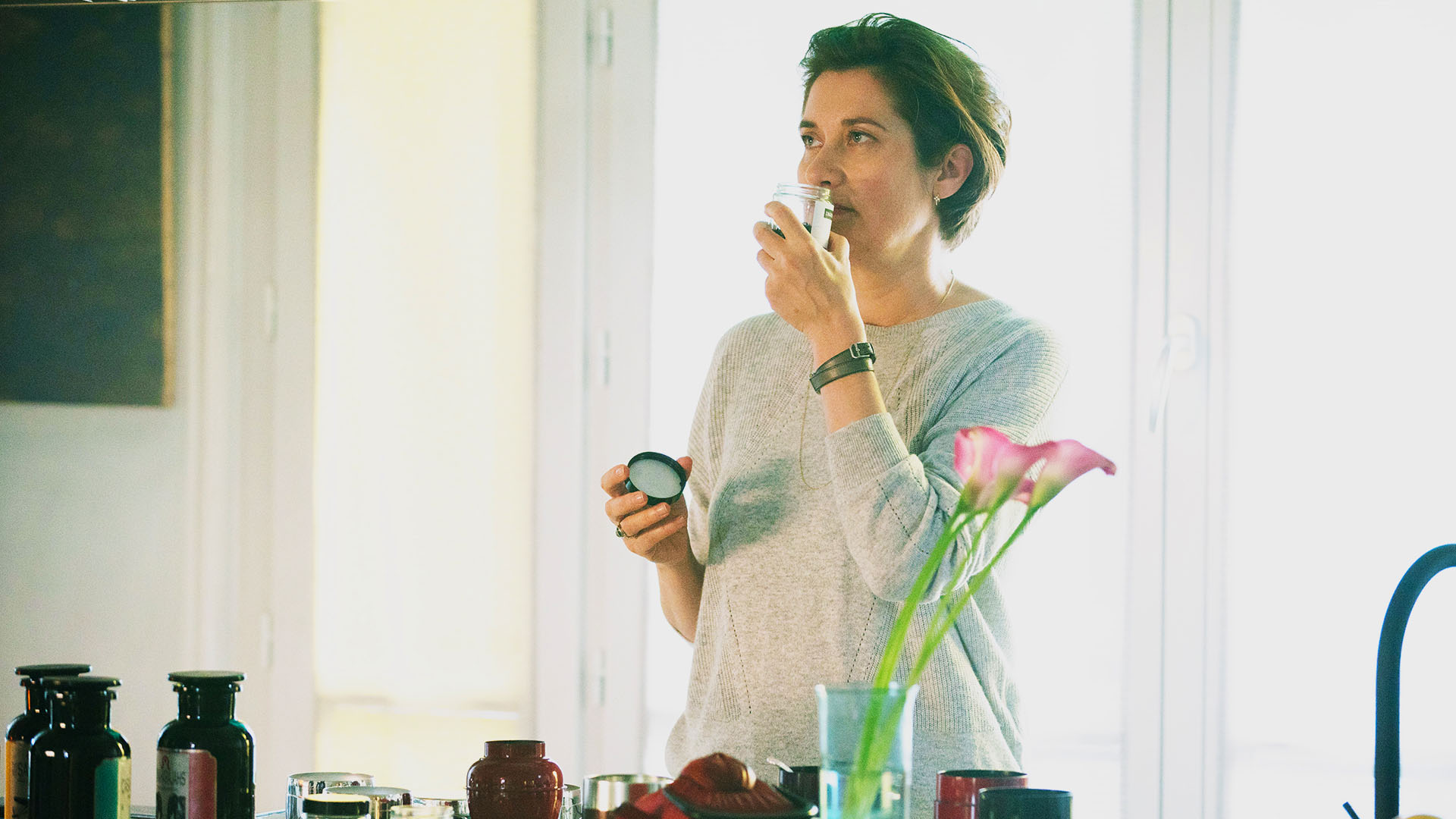 LES PARFUMS - Movie Trailer - Sonia tout court